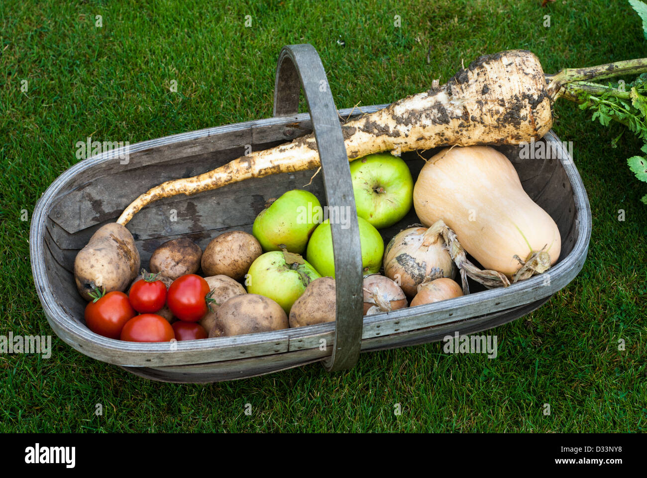 Trug vegetables hi-res stock photography and images - Alamy