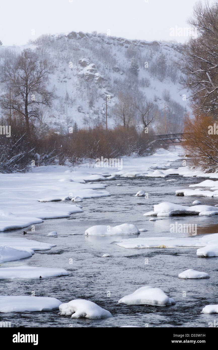 Frozen river in the middle of the winter Stock Photo - Alamy