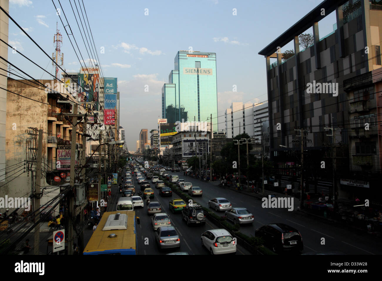 Petchburi road hi-res stock photography and images - Alamy