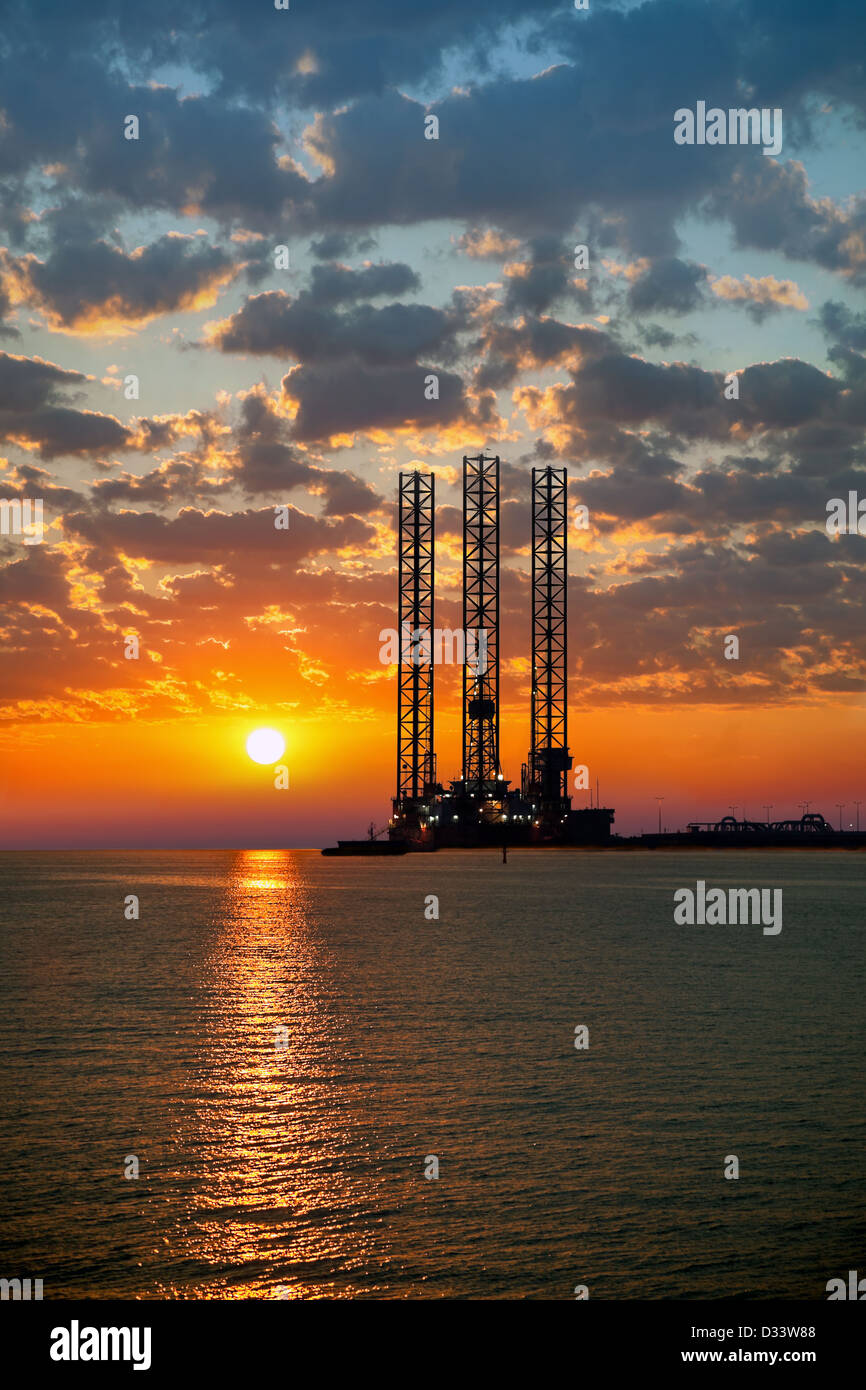 Sea oil rig on sunrise Stock Photo - Alamy