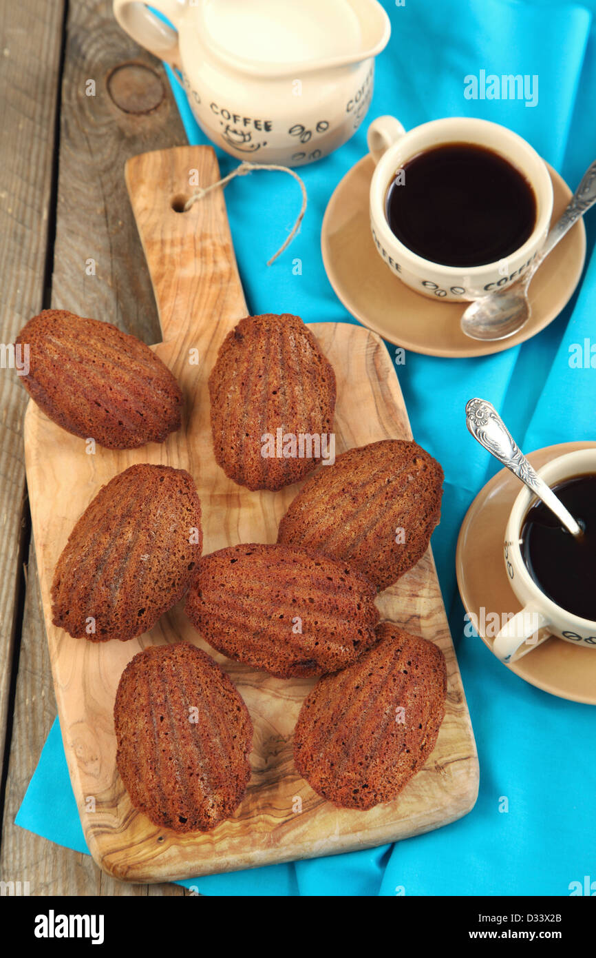 Madeleines and coffee hi-res stock photography and images - Alamy