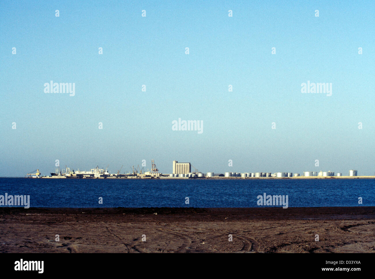 Hodeidah Yemen Hodeidah Port Oil Storage Stock Photo - Alamy