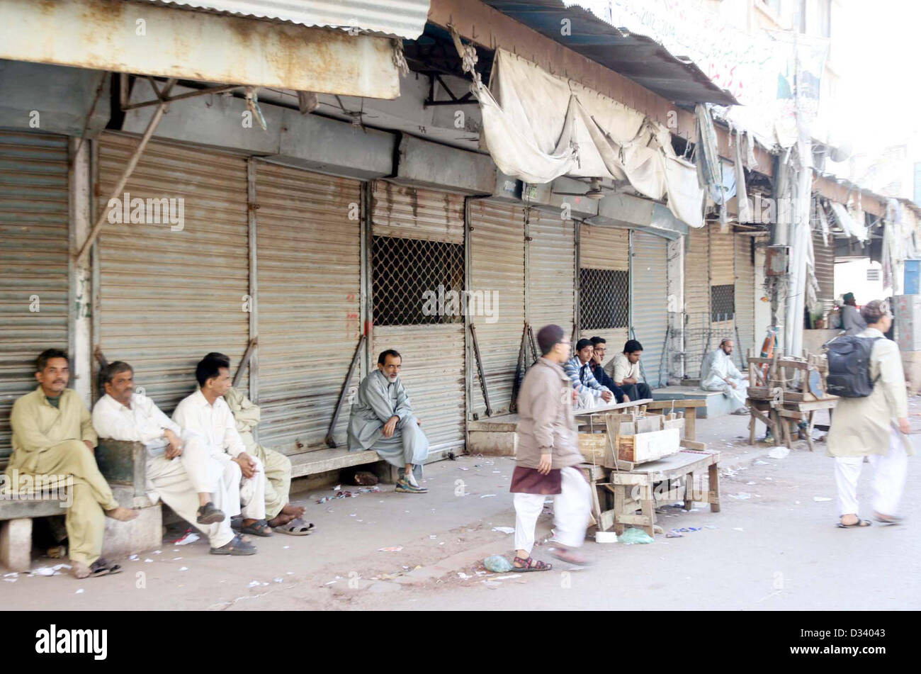 Karachi, Pakistan. 8th February 2013. Shops seen closed during shutter ...