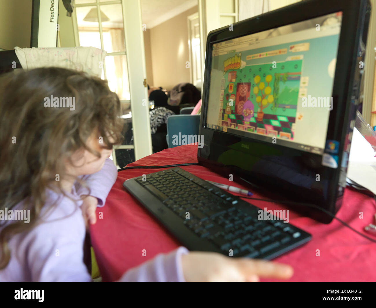 Moshi Monsters Computer - yellowhunter