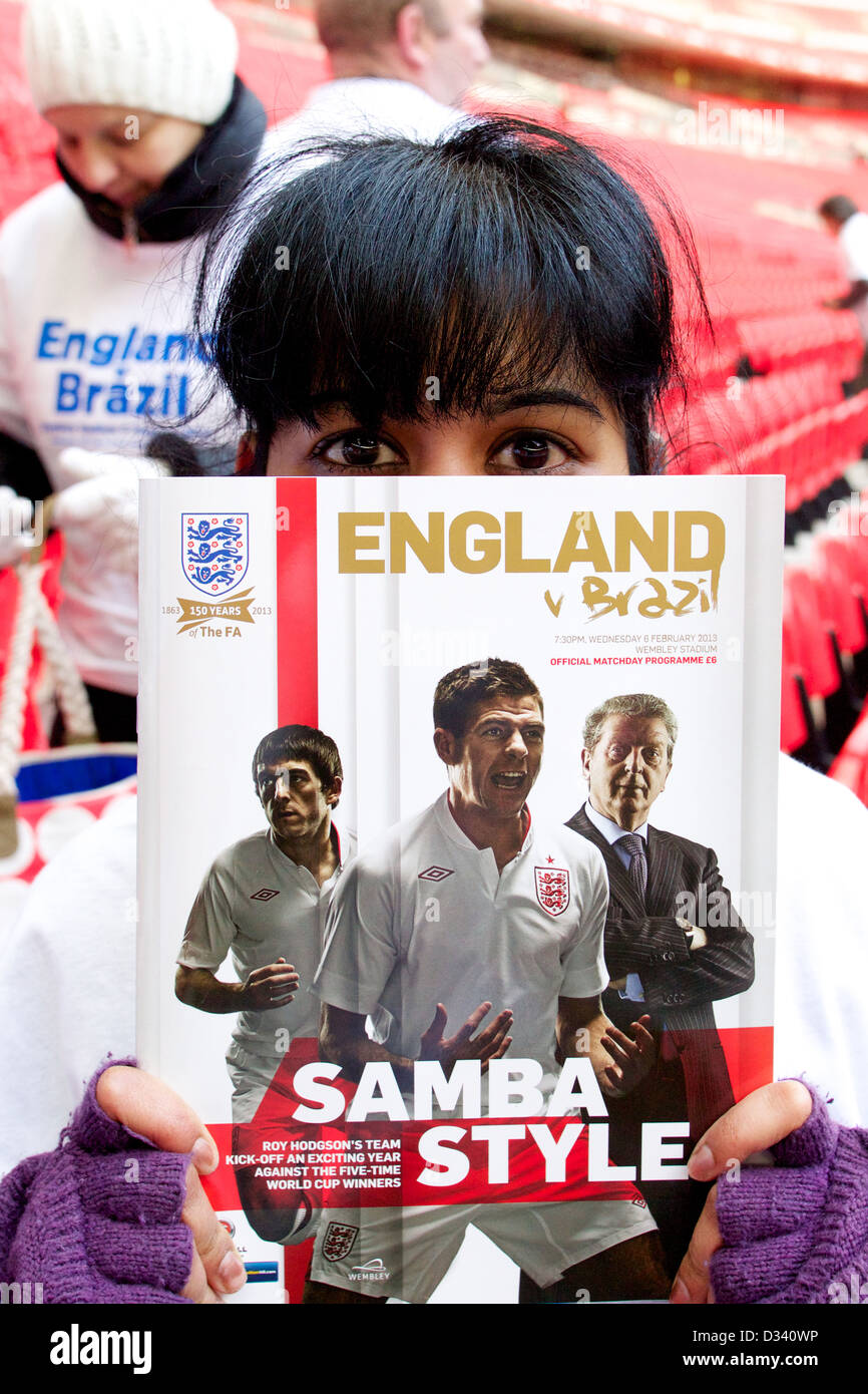 Wembley matchday hi-res stock photography and images - Alamy