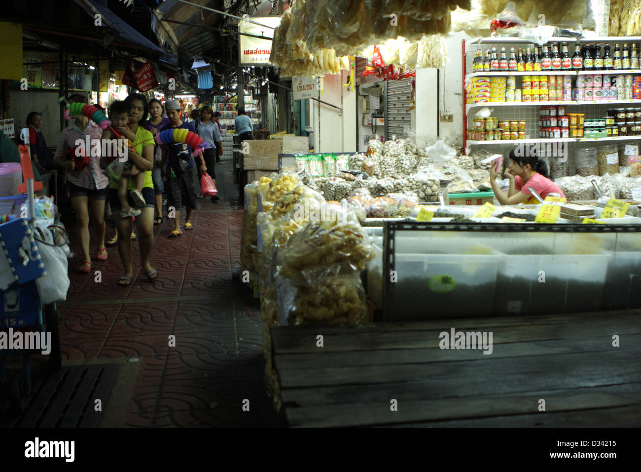 Food shop in market in Bangkok's Chinatown , Thailand Stock Photo - Alamy