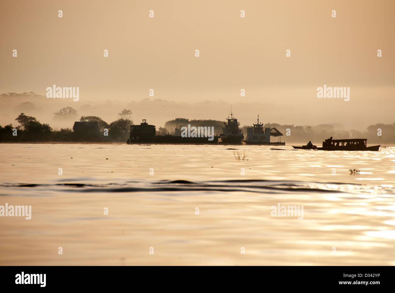 Indios amazon hi-res stock photography and images - Alamy