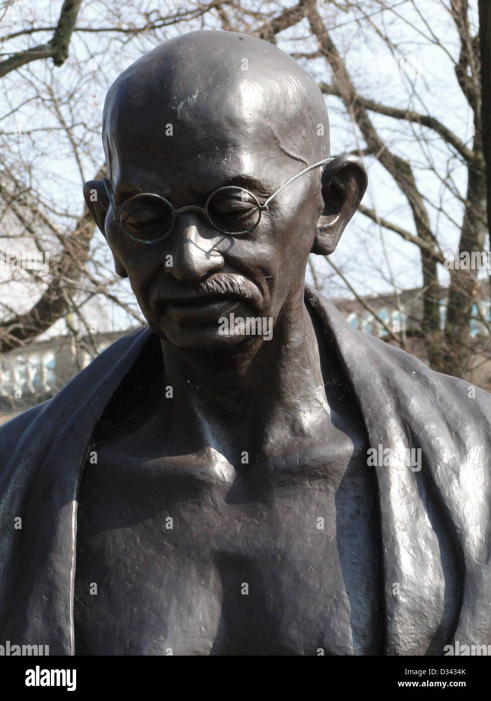 Statue of Mahatma Ghandi in a park in Geneva, Switzerland Stock Photo ...