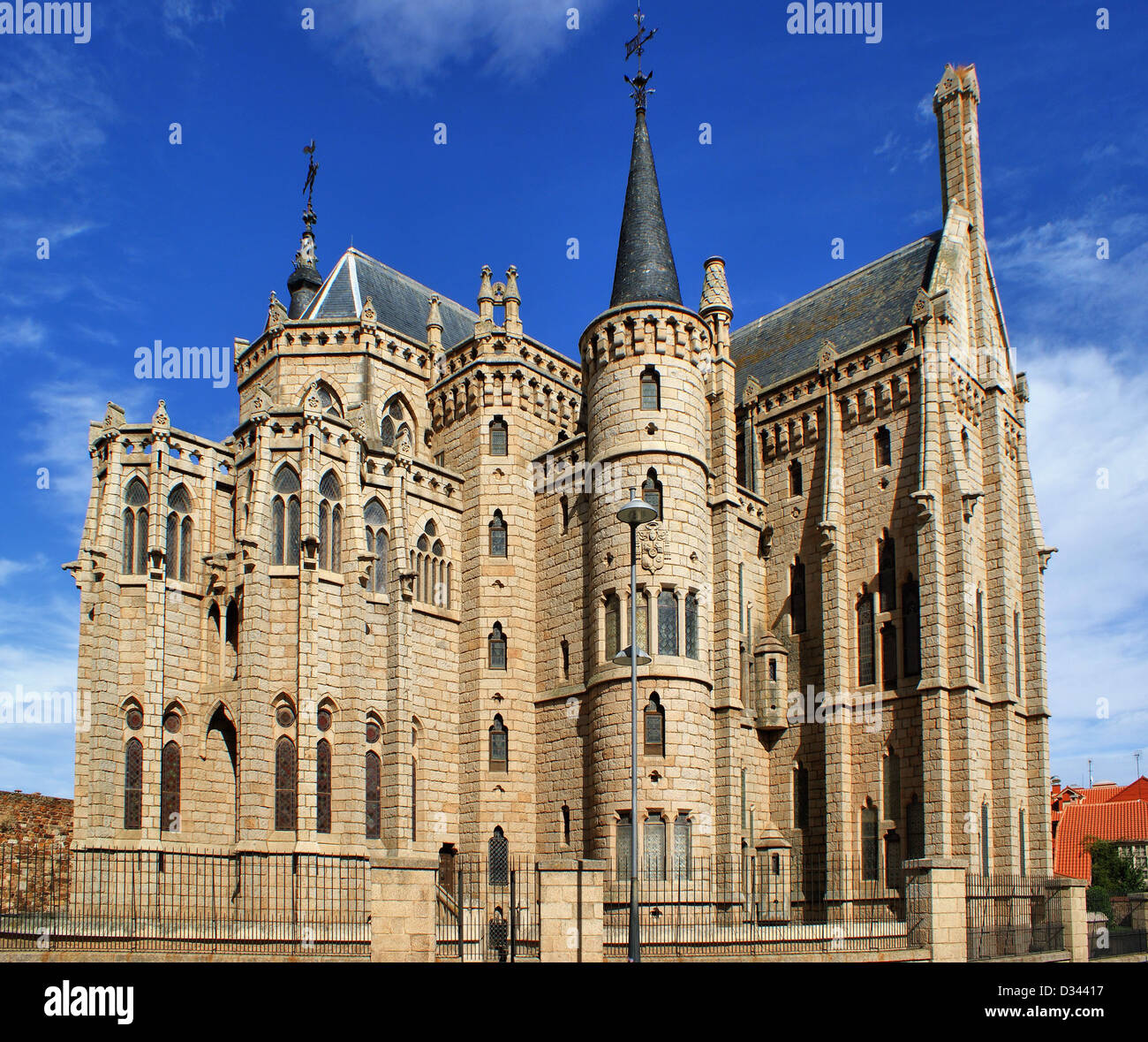 Episcopal palace of astorga hi-res stock photography and images - Alamy