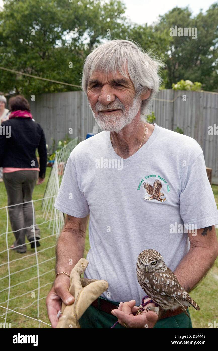 Man with owl hi-res stock photography and images - Alamy