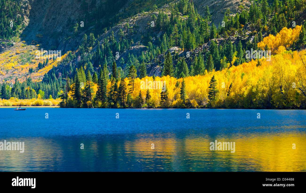 Fall color at Silver Lake along the June Lake Loop, Inyo National ...