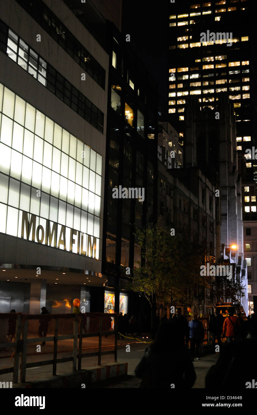 Moma exterior hi-res stock photography and images - Alamy