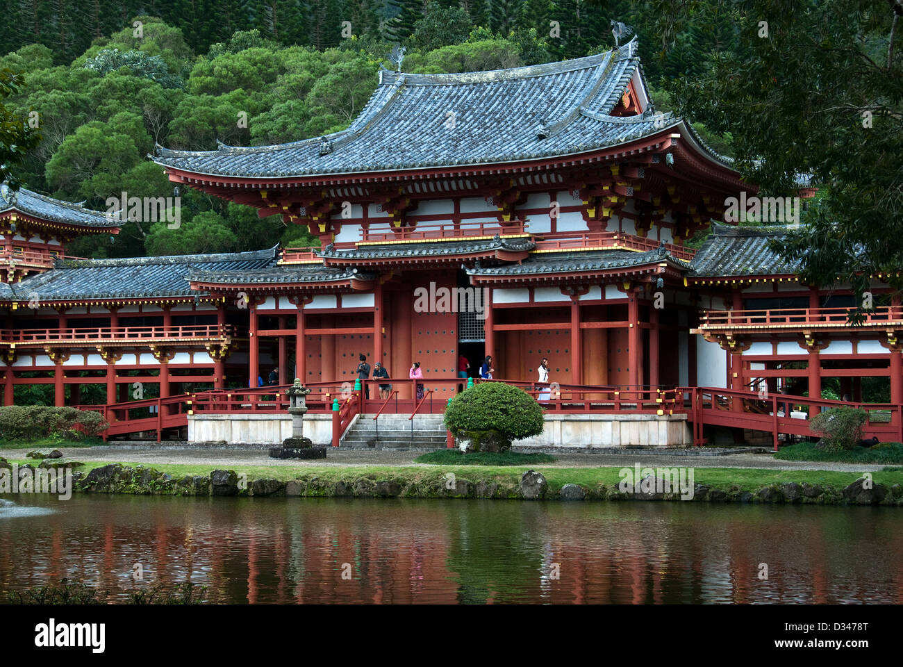 Byodo in temple, hawaii hi-res stock photography and images - Alamy