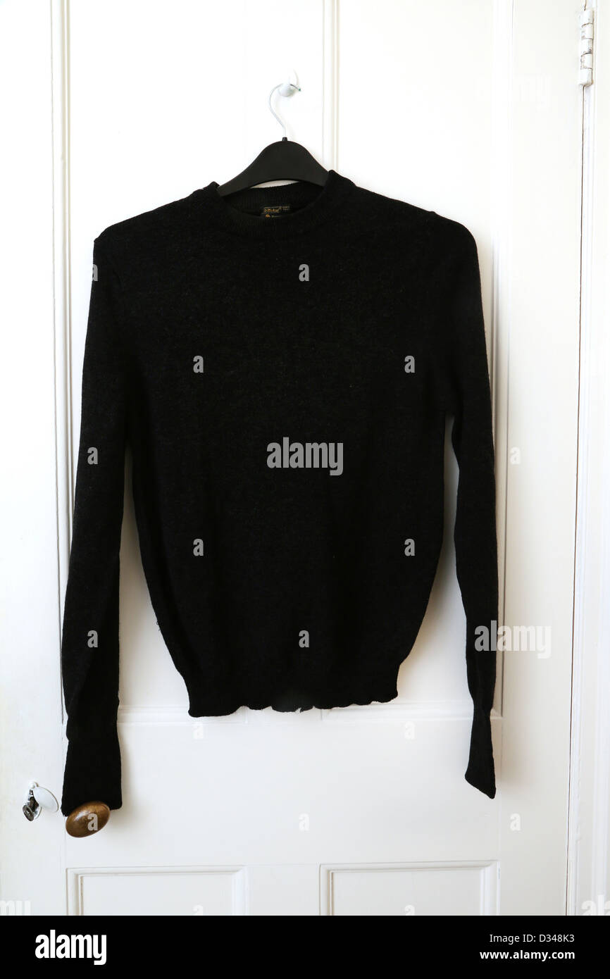 Black jumper hi-res stock photography and images - Alamy