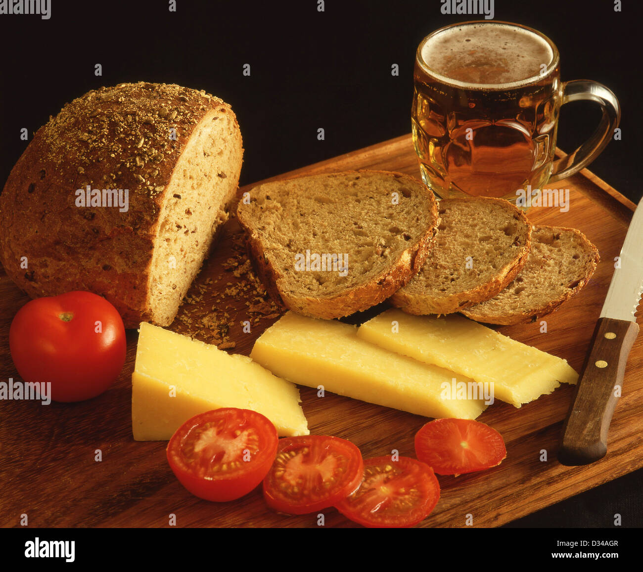 Ploughmans lunch ploughman's uk hi-res stock photography and images - Alamy