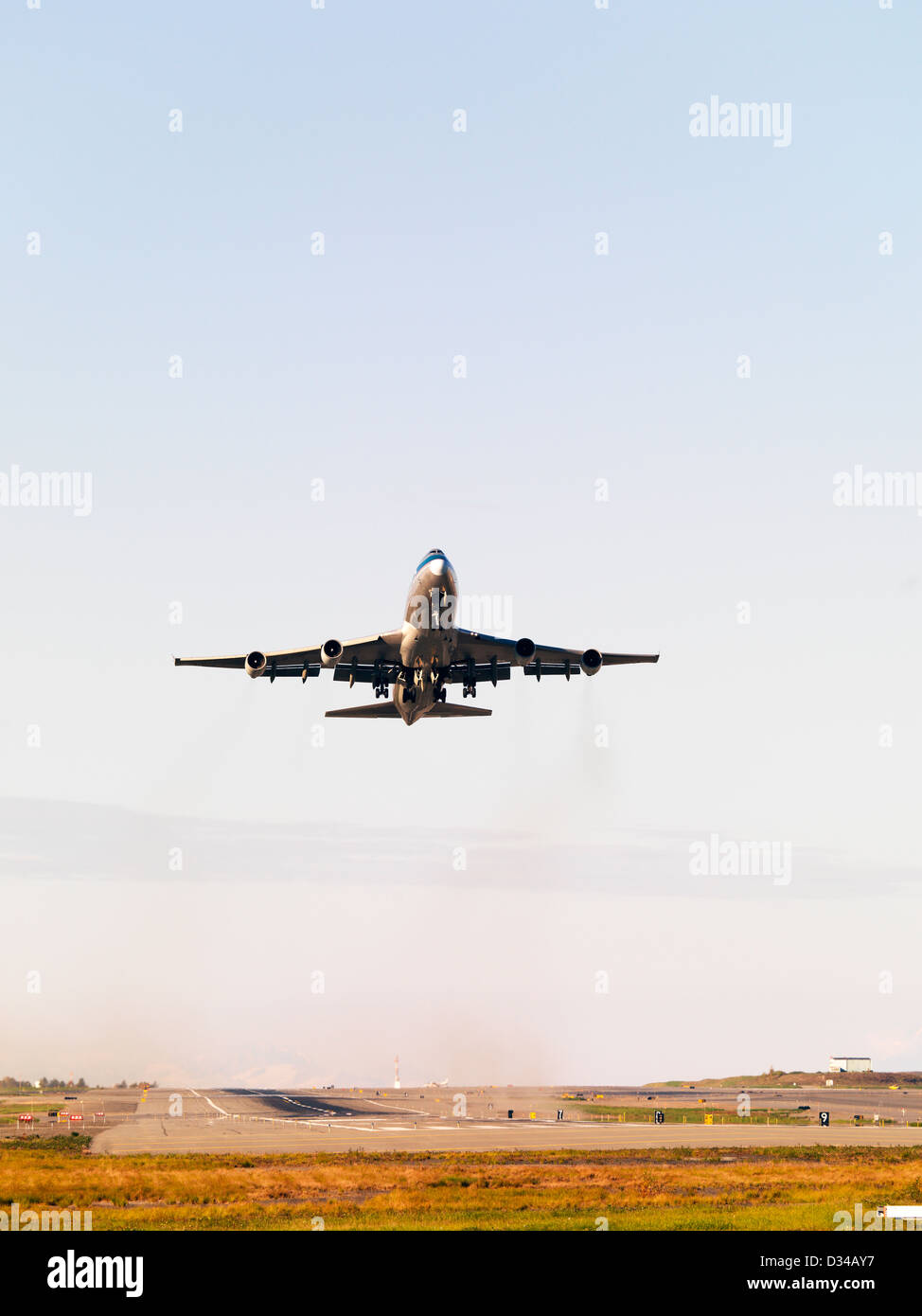 747 large cargo freighter hi-res stock photography and images - Alamy