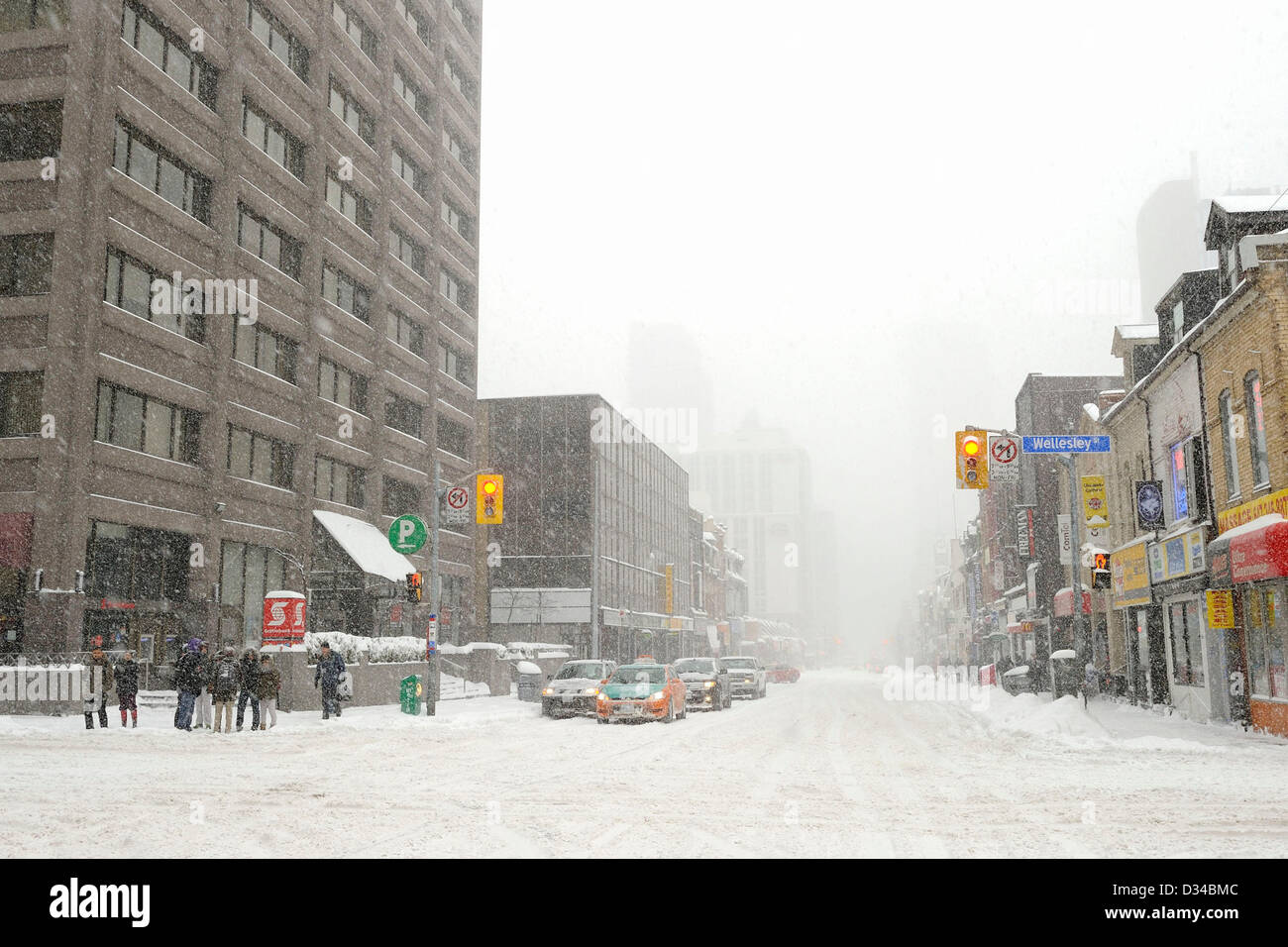City snow storm hi-res stock photography and images - Alamy