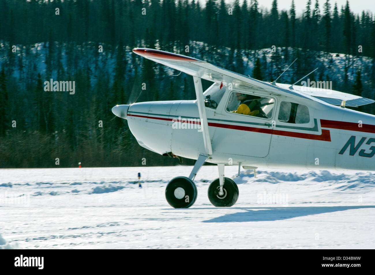 Cessna 170B single engine aircraft flying in Alaska Stock Photo - Alamy