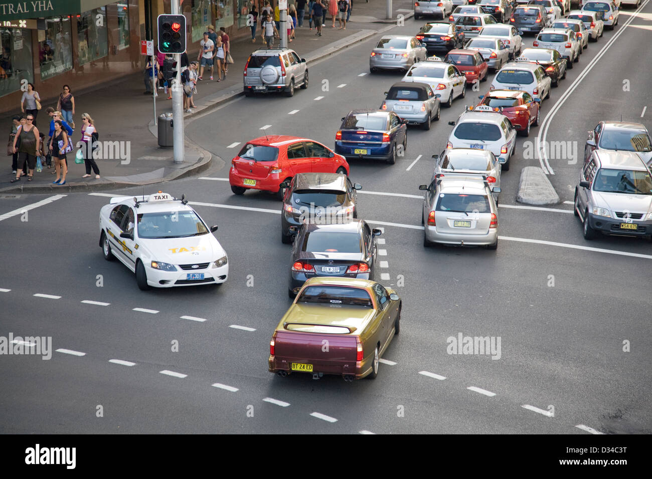 Cars street australia aerial hi-res stock photography and images - Alamy