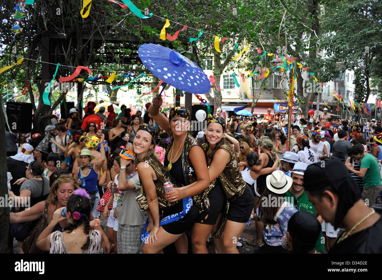 Rio carnival dancing hi-res stock photography and images - Alamy