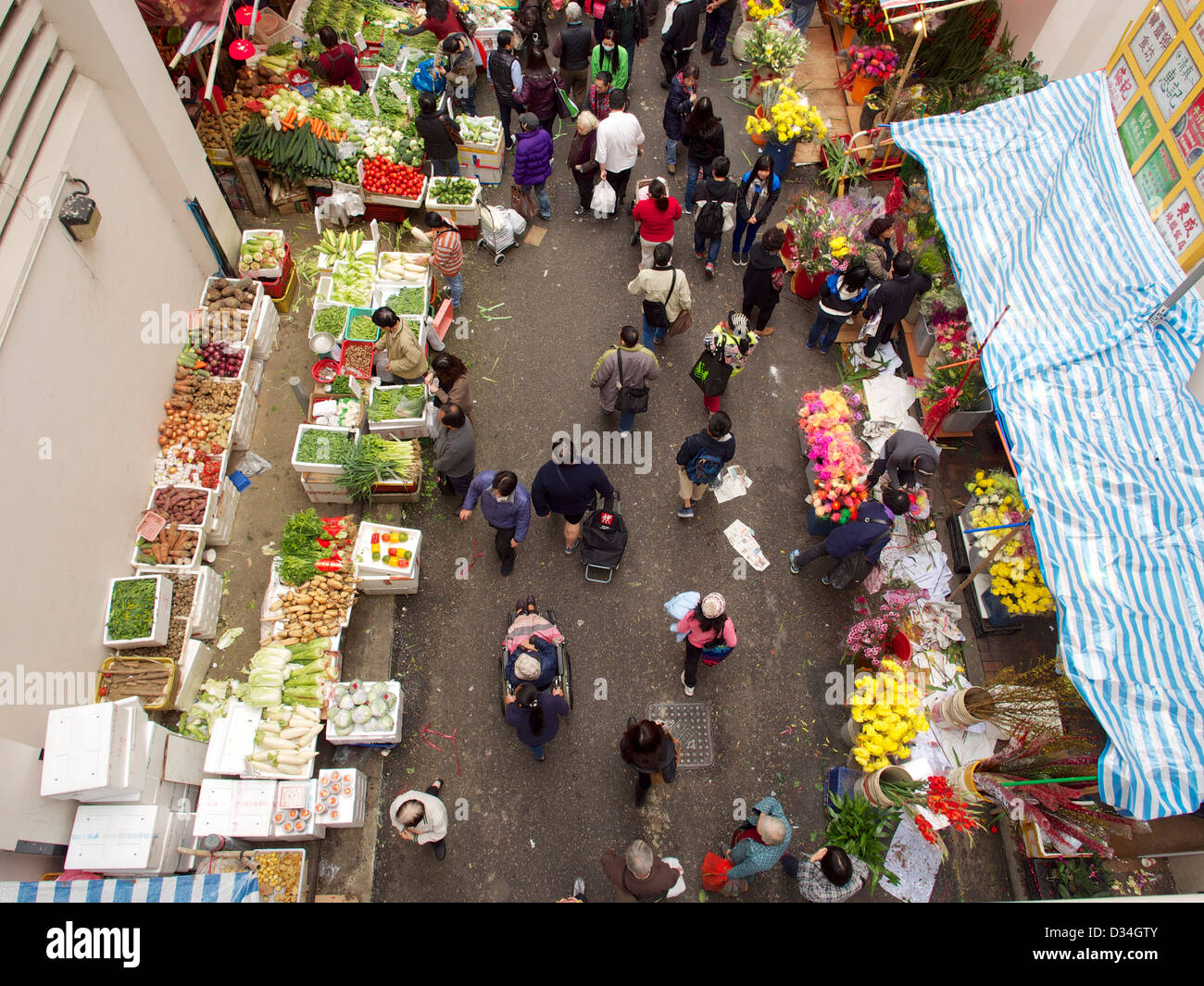Wan Chai Wet Market. Busy shoppers during Chinese New Year 2013. Year ...