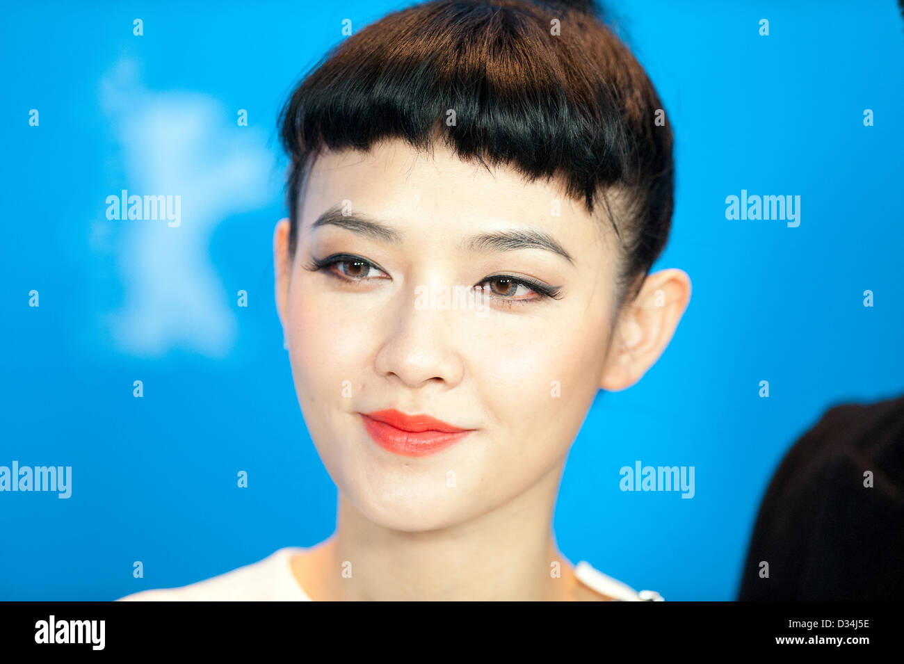 Mavis fan hi-res stock photography and images - Alamy