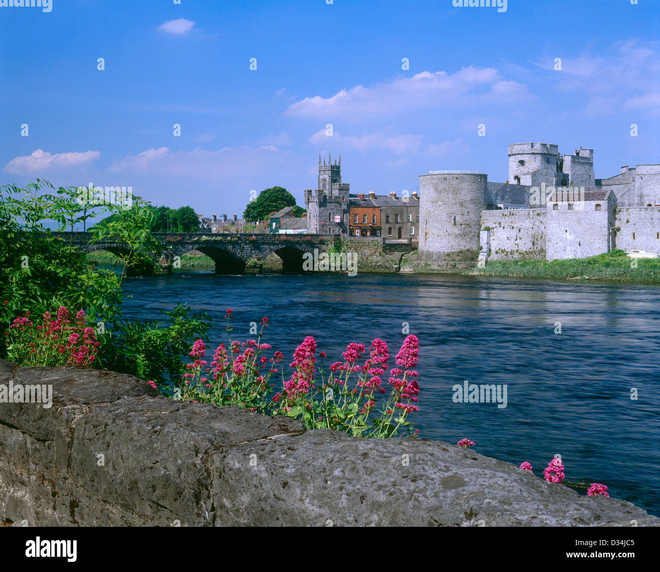 King Johns Castle, Limerick, Ireland Stock Photo - Alamy