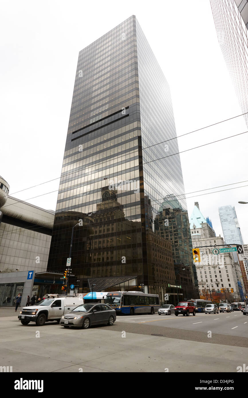 Td canada trust tower hi-res stock photography and images - Alamy