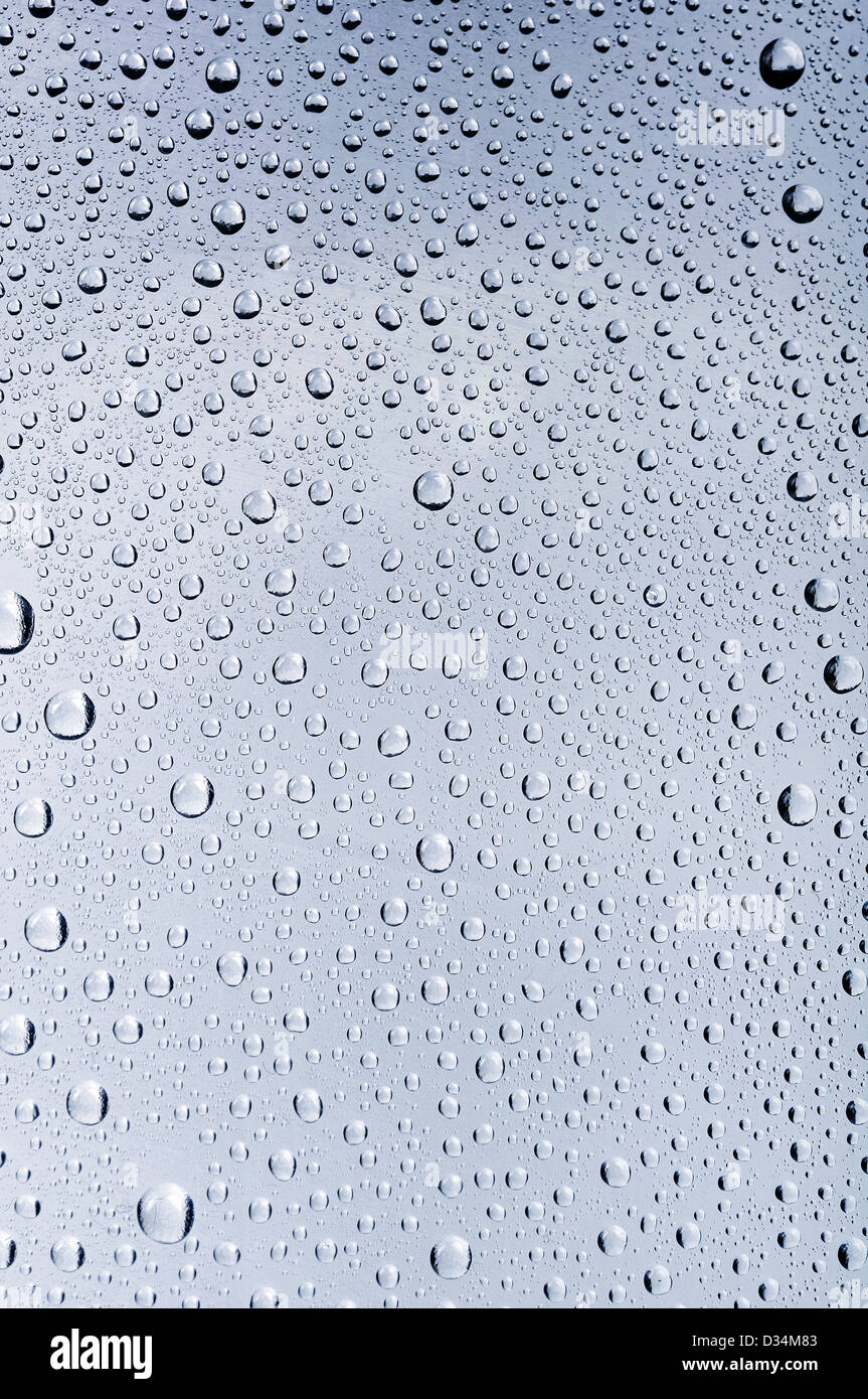 Water drops on glass hi-res stock photography and images - Alamy