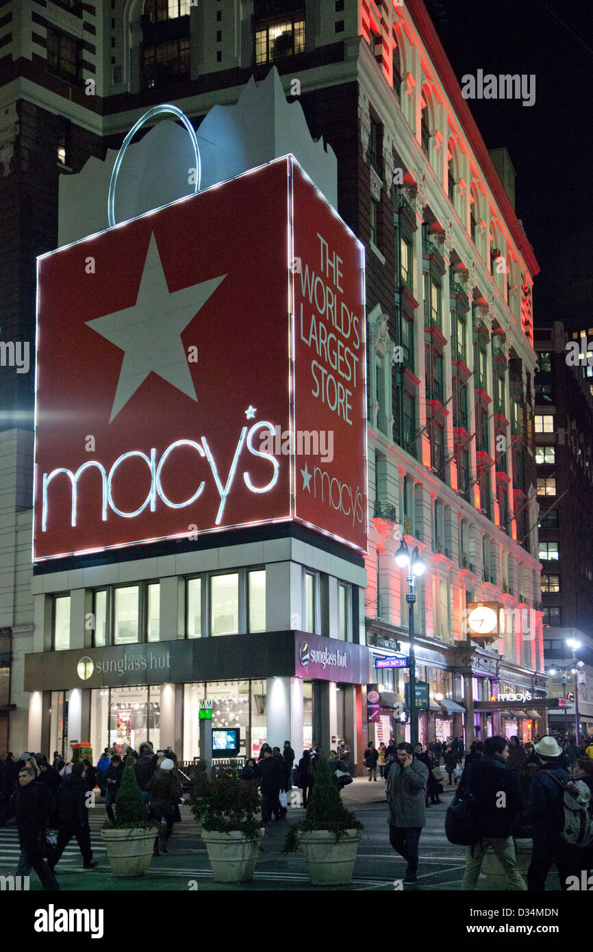Macys Sign High Resolution Stock Photography and Images - Alamy