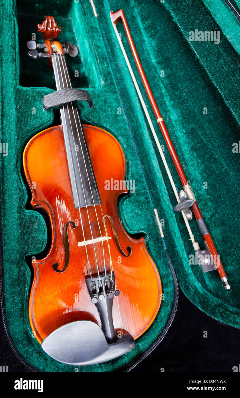 Modern violin hi-res stock photography and images - Alamy