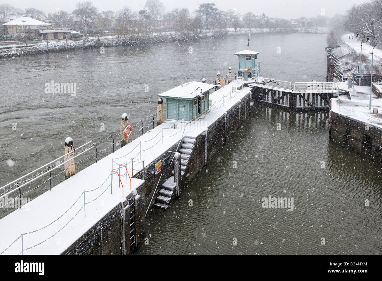 Controls water levels of tidal river hi-res stock photography and ...