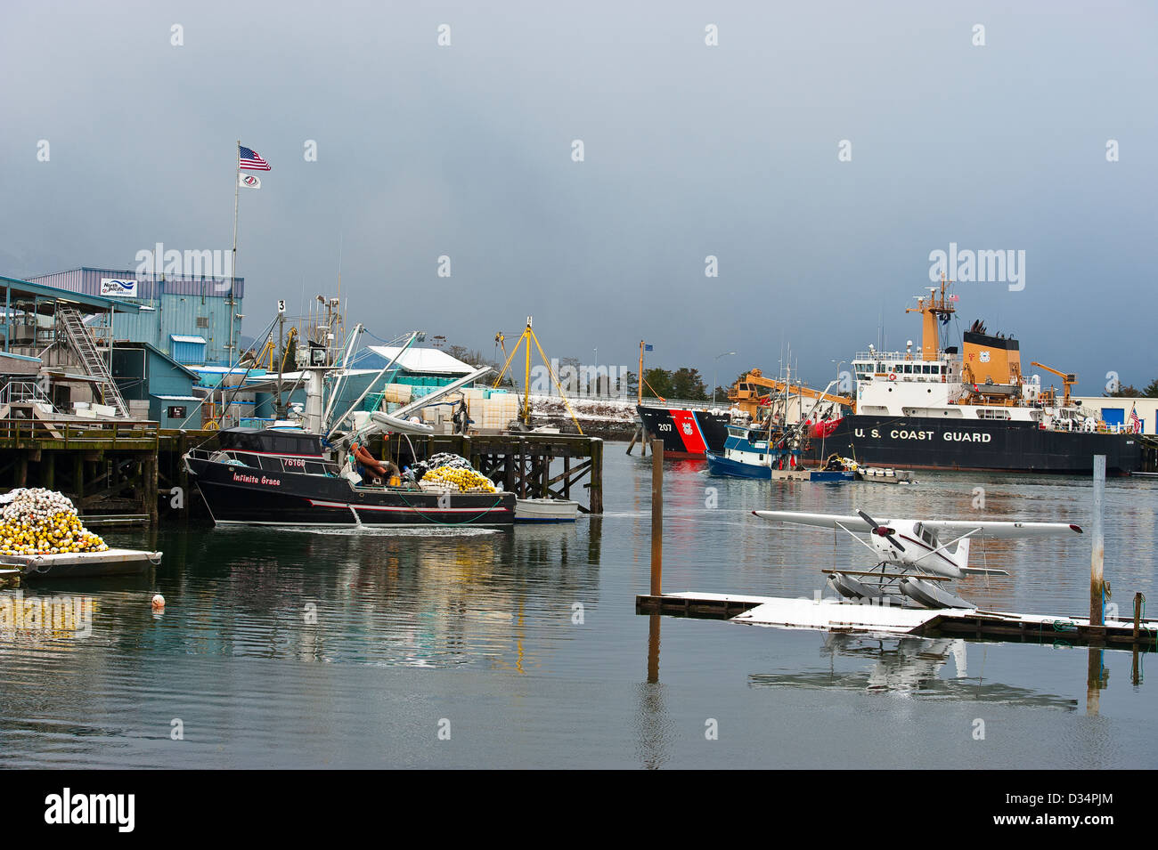 Uscgc maple hi-res stock photography and images - Alamy