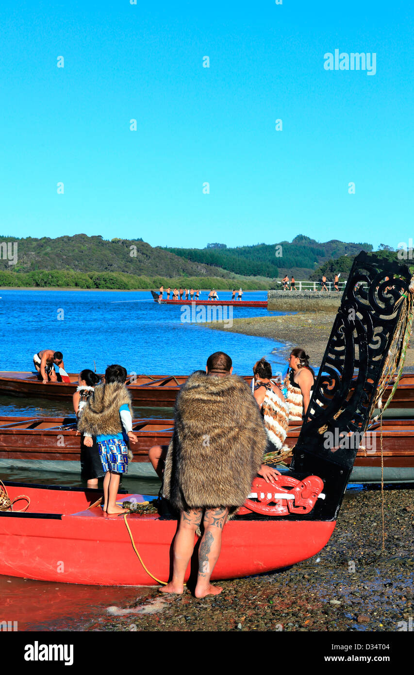 Maori waka hi-res stock photography and images - Alamy