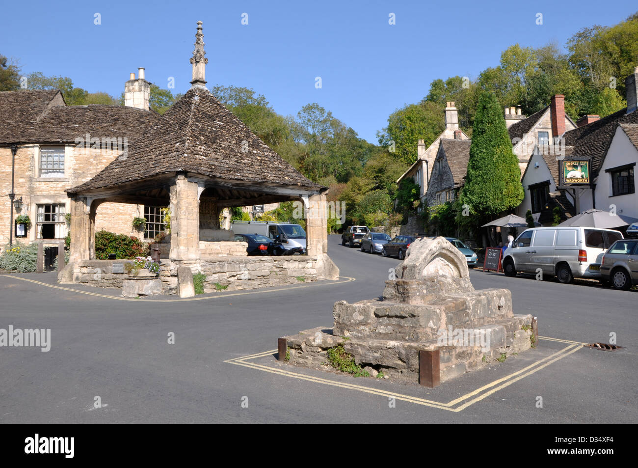 Buttercross hi-res stock photography and images - Alamy