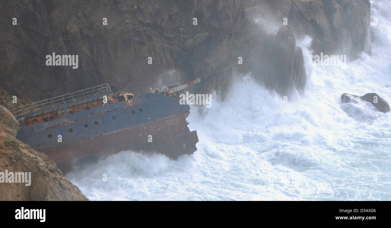 Lands end ship wreck RMS Mulheim Stock Photo - Alamy