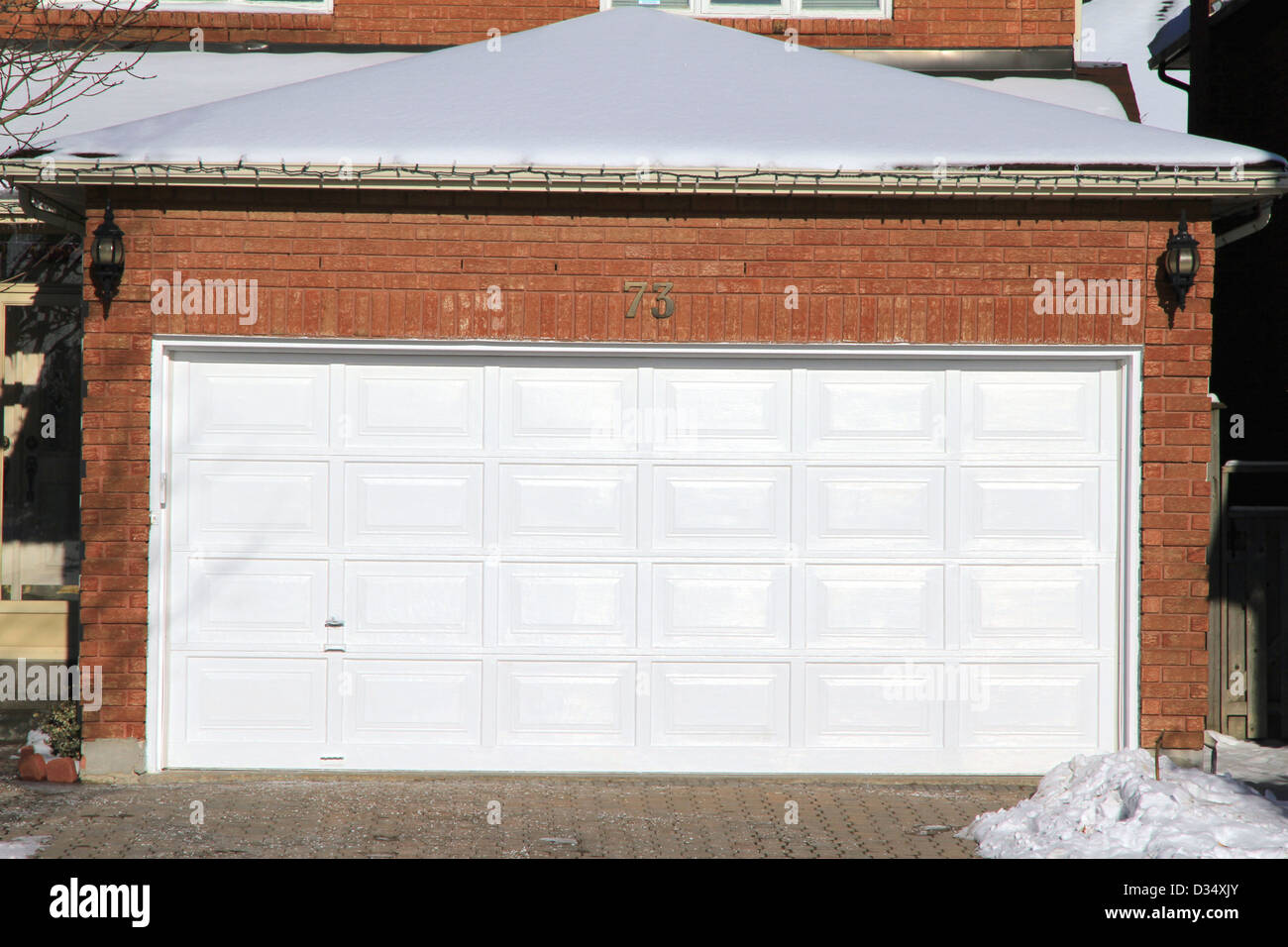 Suburban car parking hi-res stock photography and images - Alamy