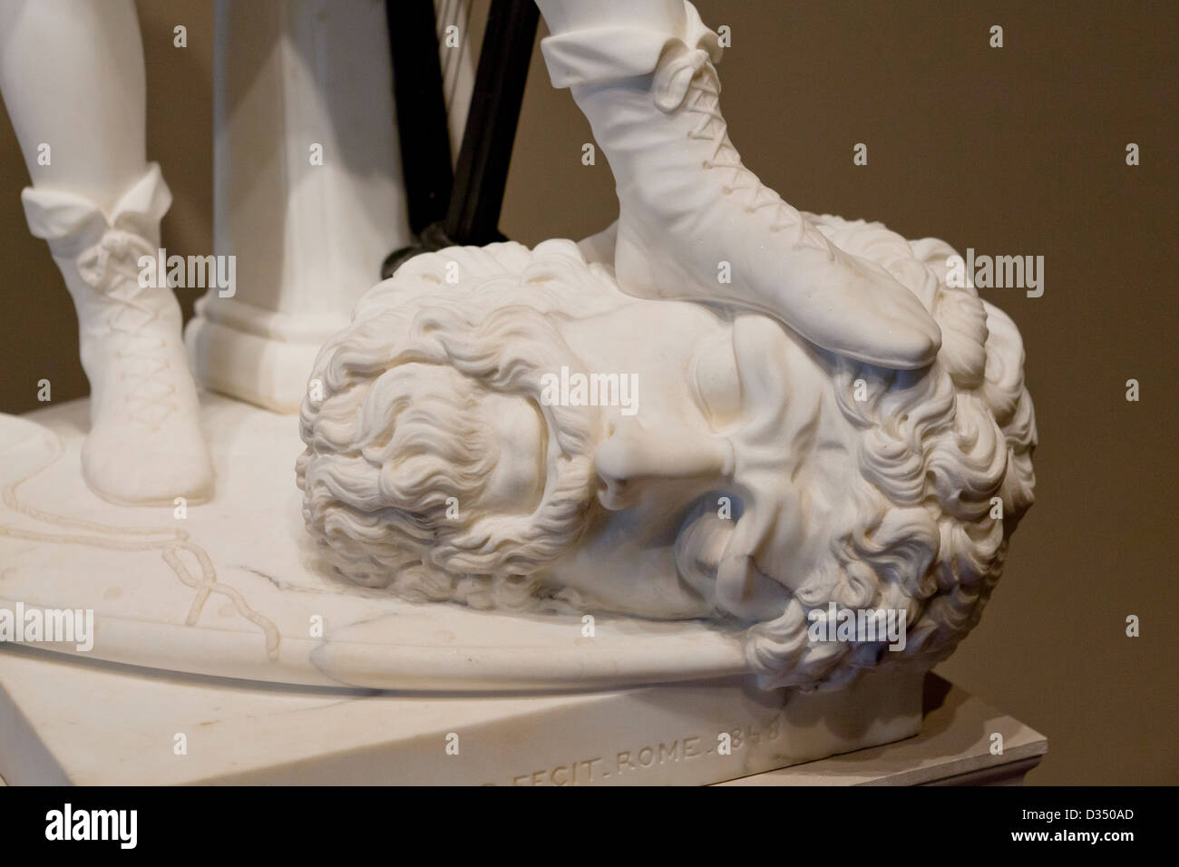 David and goliath sculpture hi-res stock photography and images - Alamy