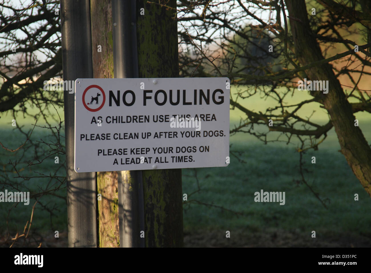 dog fouling warning sign Stock Photo - Alamy