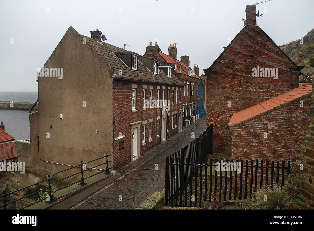 Whitby street hi-res stock photography and images - Alamy
