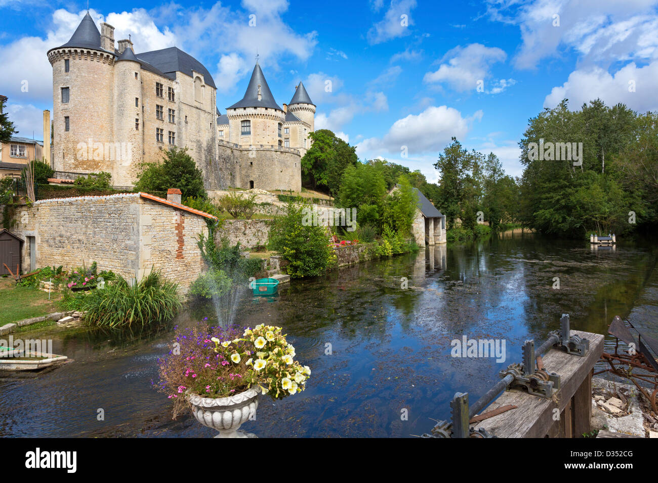 Castle at Verteuil sur Charente, Poitou Charentes, France Stock Photo ...