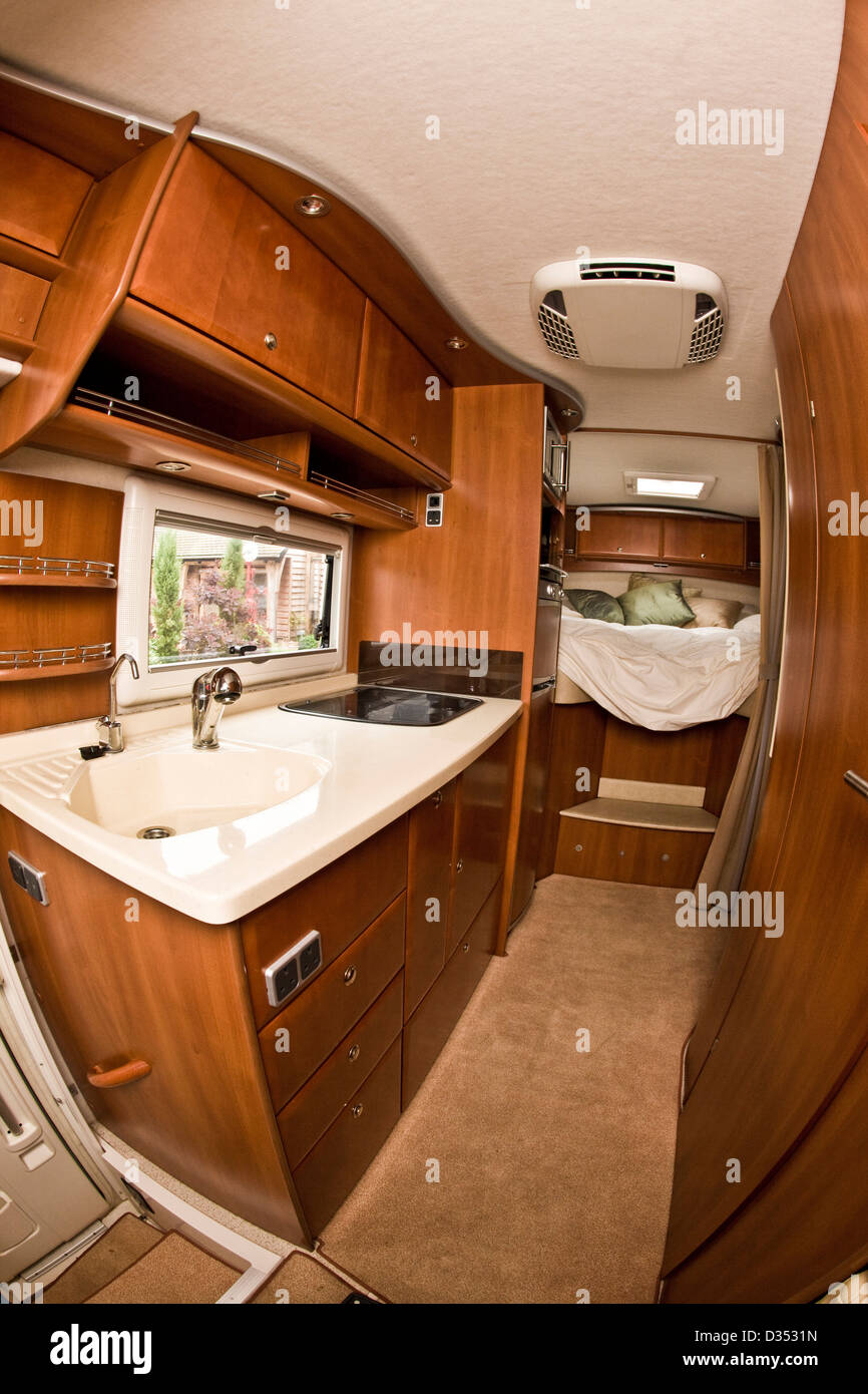 Living quarters hi-res stock photography and images - Alamy