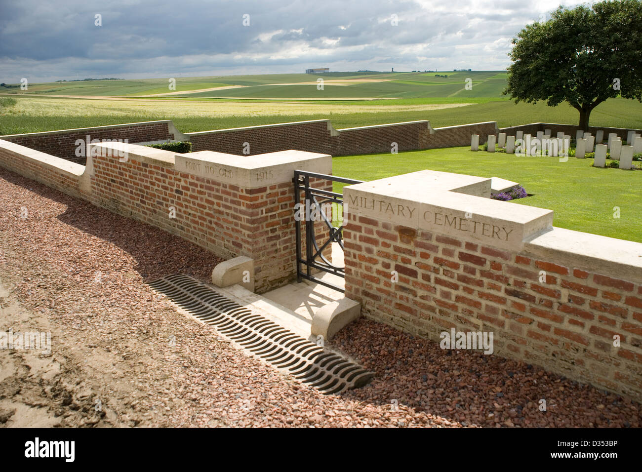 Fricourt british cemetery hi-res stock photography and images - Alamy