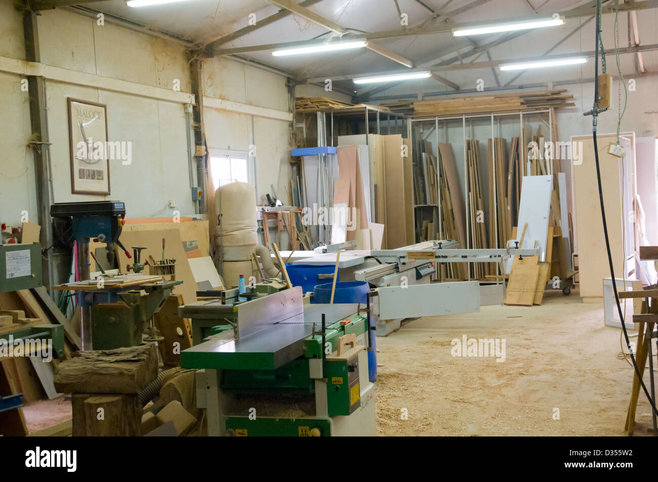 Handicrafts workshop hi-res stock photography and images - Alamy