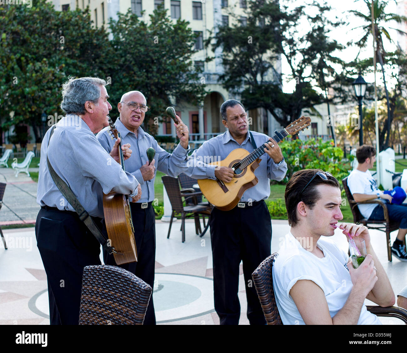 Traditional cuban songs hi-res stock photography and images - Alamy