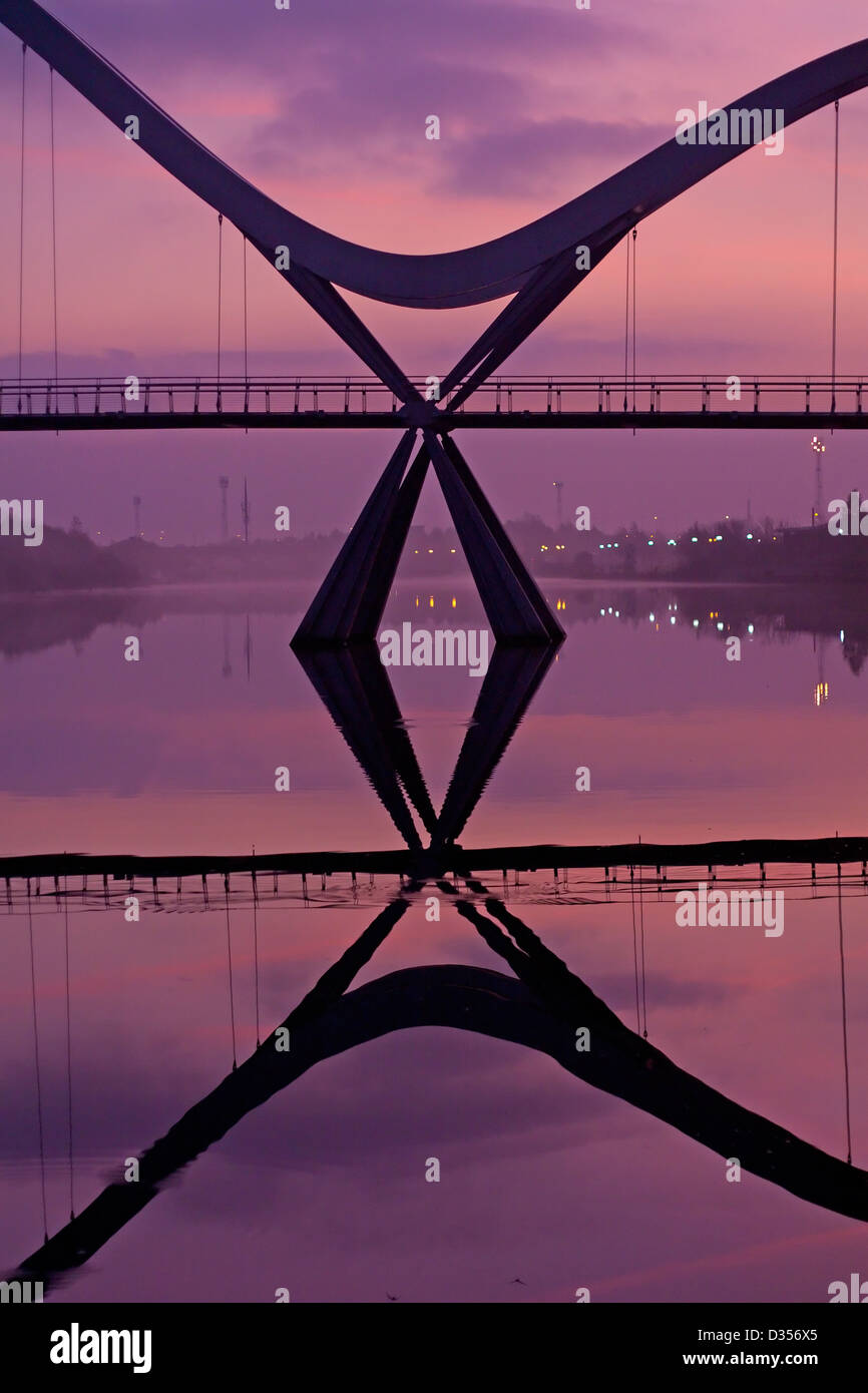 The Infinity Bridge over the river tees at daybreak Stock Photo - Alamy