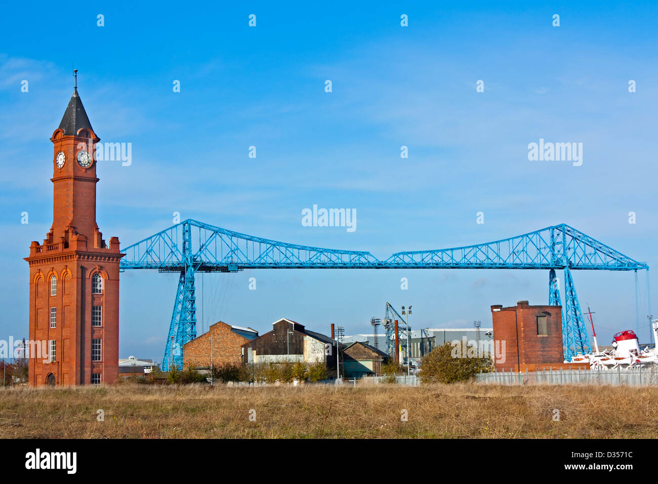 Transporter bridge (Built 1911) across the river tees in Middlesborough ...