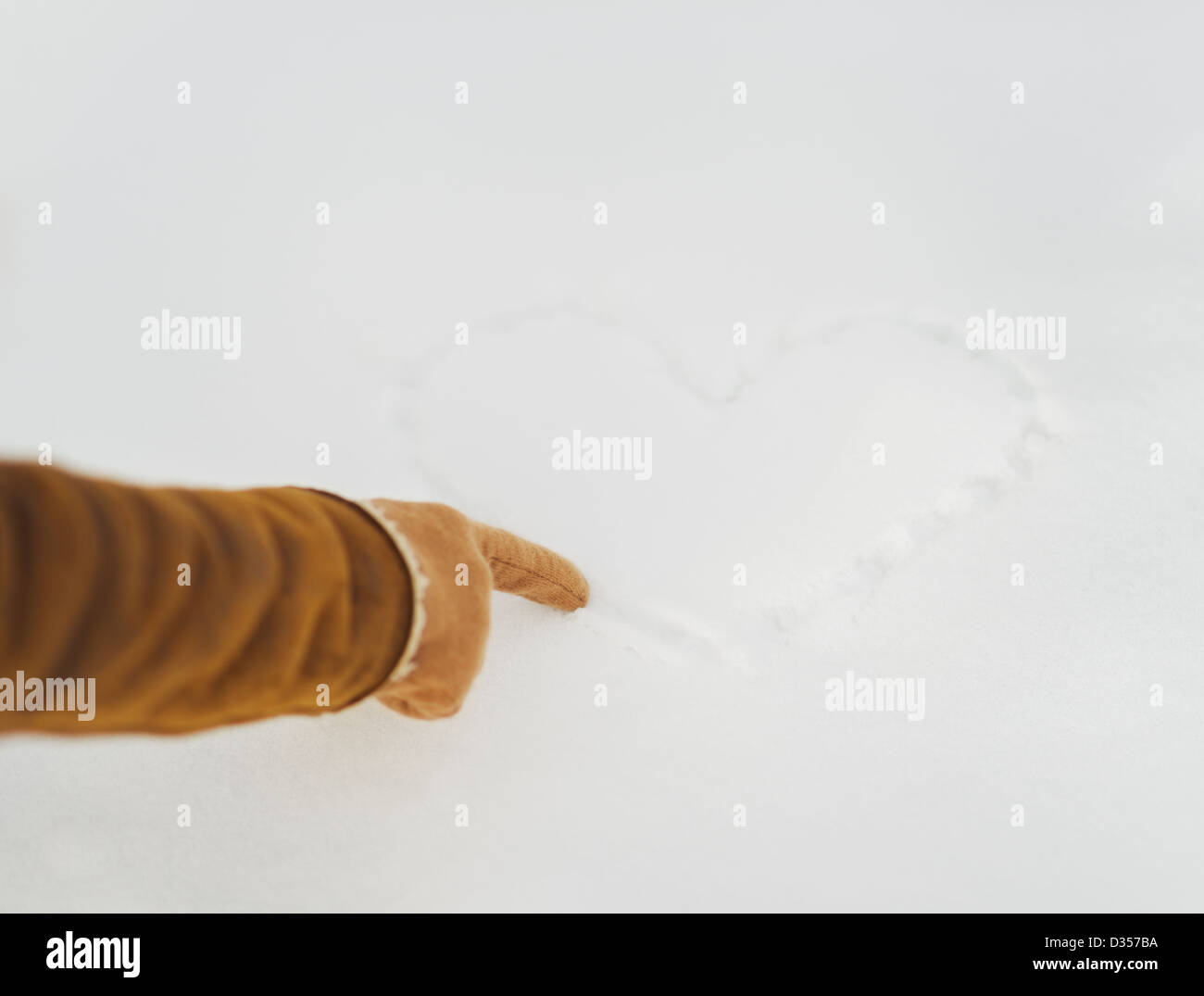 Adult woman drawing on nature hi-res stock photography and images - Alamy