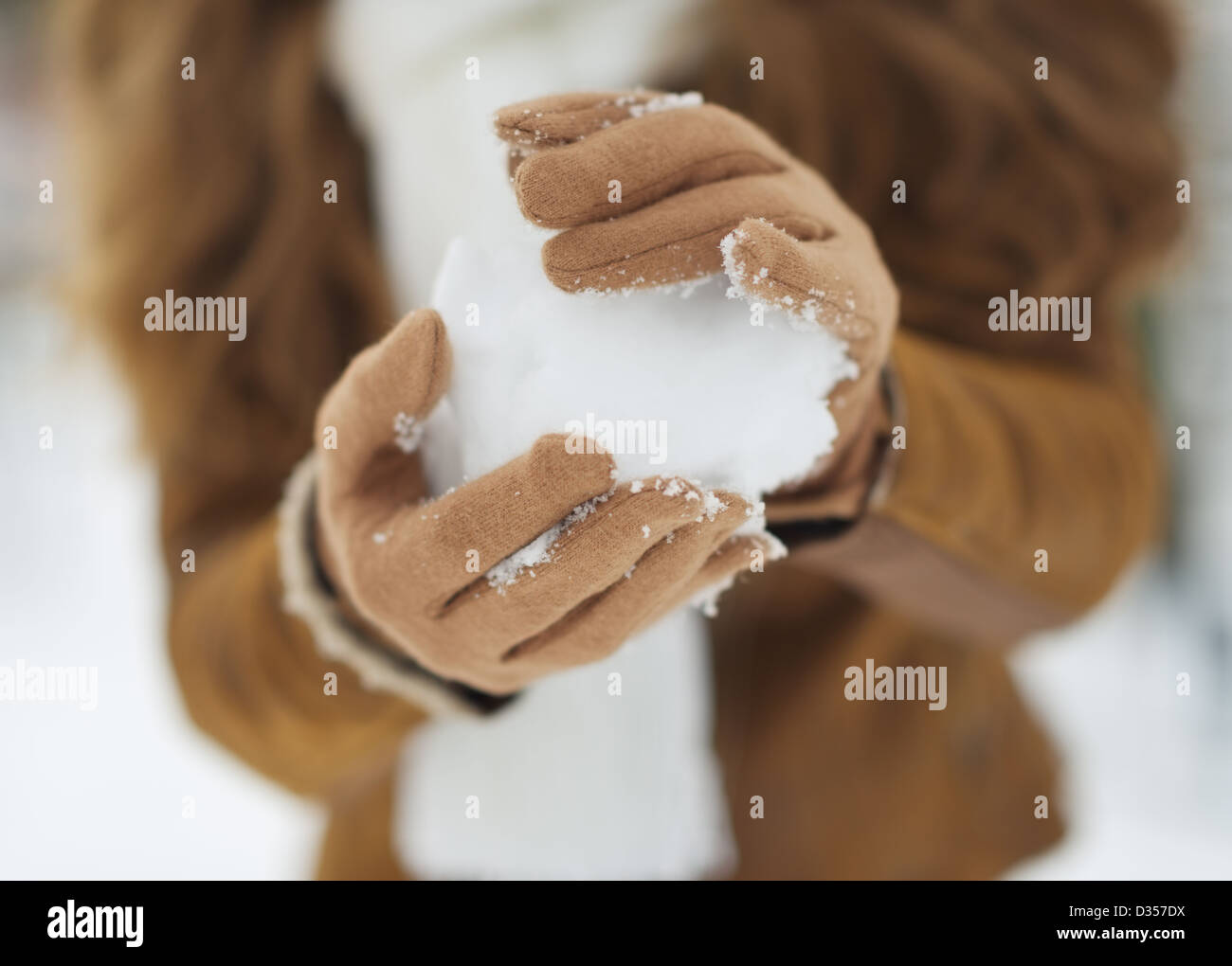 Snowball hand glove winter hi-res stock photography and images - Alamy