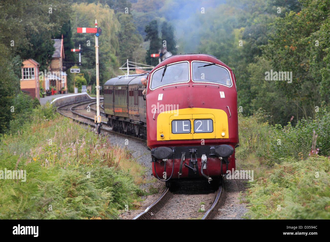 Warship Class 42 'Greyhound' powers out of Hampton Loade Severn Valley ...